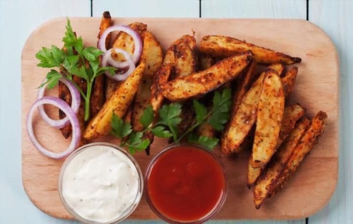 Buffalo Wild Wings Potato Wedges - FoodieJunk